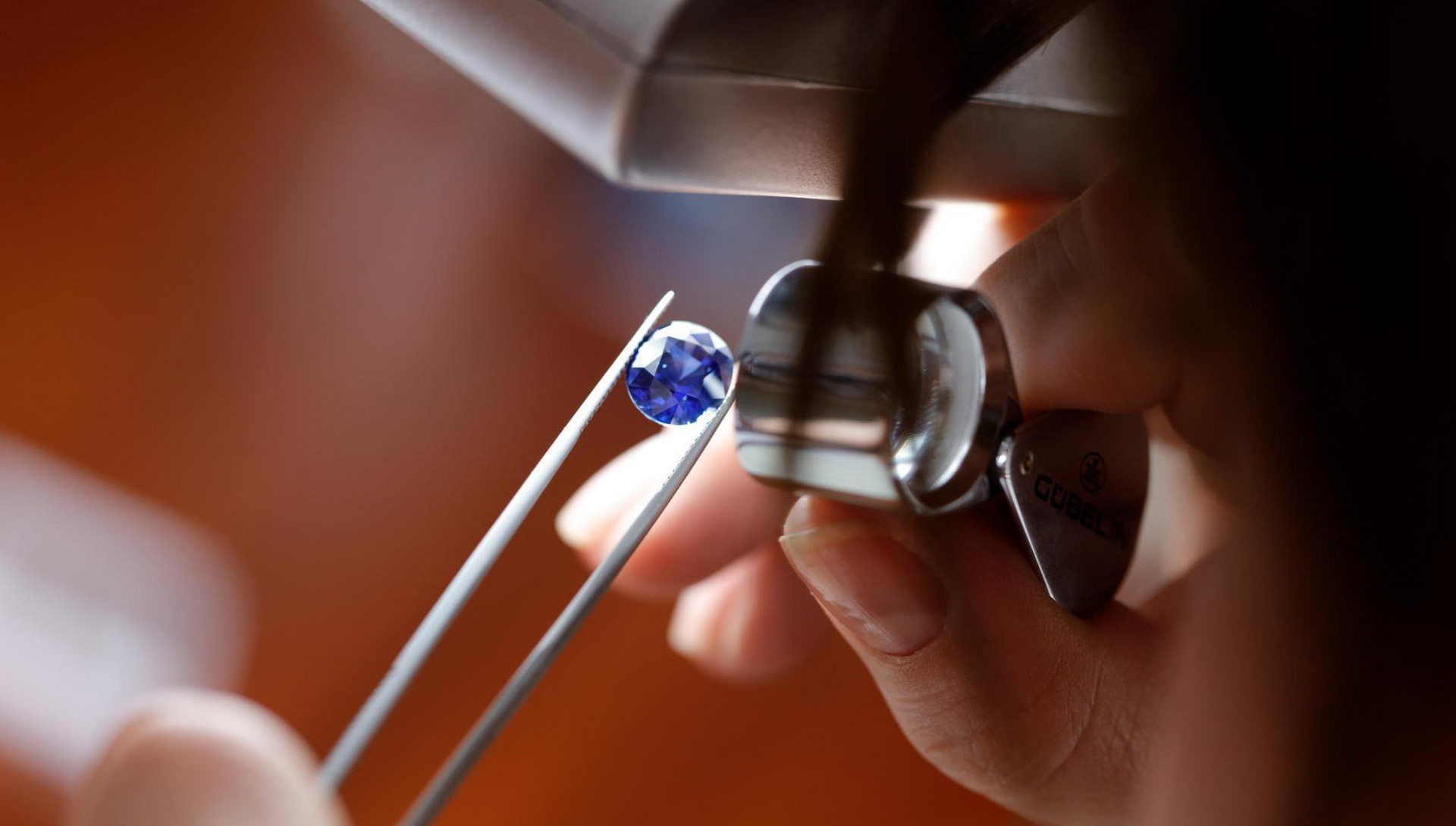 Gübelin - Gübelin Coloured Gem Professional Courses